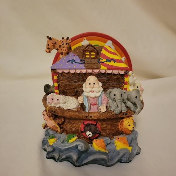 Other | Noahs Ark Moving Music Box That Plays Row Row Your Boat | Poshmark
